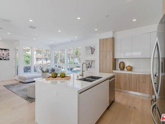 3 bedroom, Los Angeles CA 90038 LS89123641