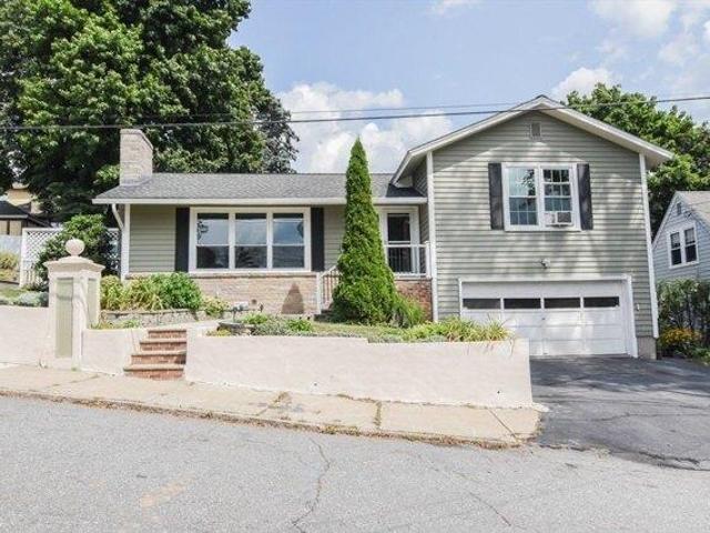 3 bedroom, Lawrence MA 01841 105109249