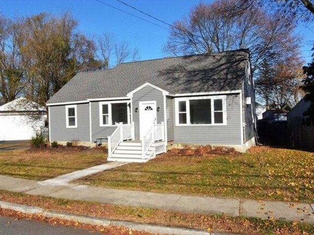 3 bedroom, Lawrence MA 01843 LS102962298