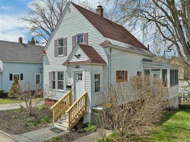 3 bedroom, Laconia NH 03246 102121145