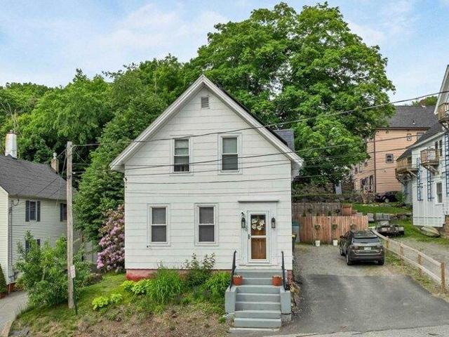 3 bedroom, Laconia NH 03246 104482128