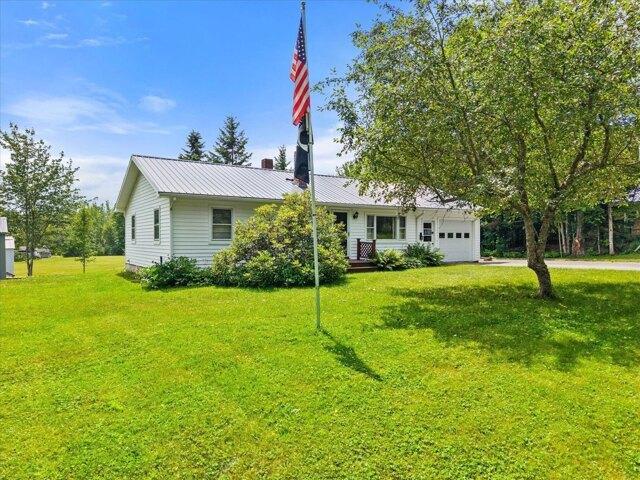 3 bedroom, Lamoine ME 04605 105117213