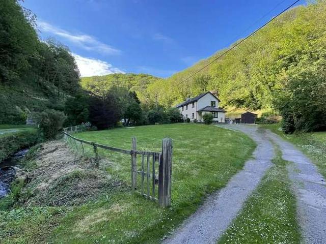 3 Bedroom Land Commercial