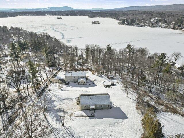3 bedroom, Lanesborough MA 01237 LS102443568
