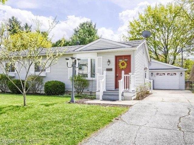 3 bedroom, Lapeer MI 48446 LS90954631