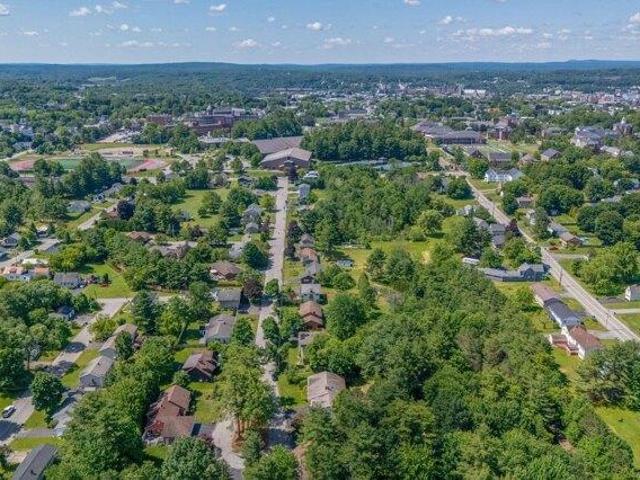 3 bedroom, Lewiston ME 04240 104541316