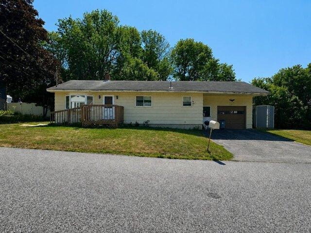 3 bedroom, Lewiston ME 04240 104759123