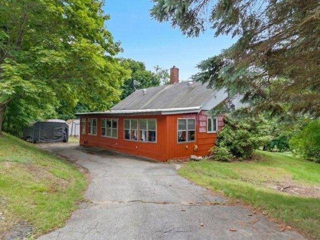 3 bedroom, Lewiston ME 04240 105113329