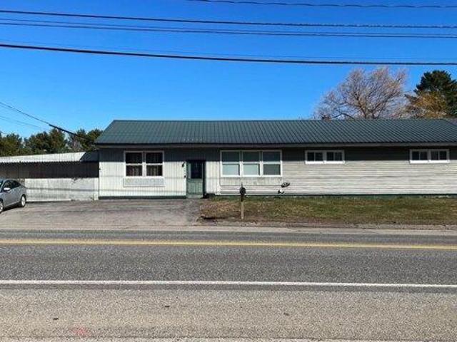 3 bedroom, Lewiston ME 04240 105125890