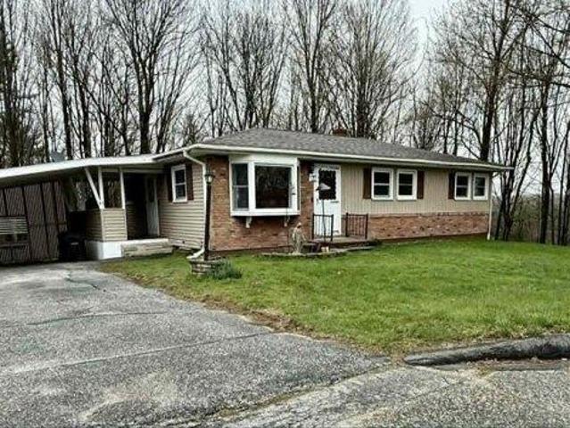 3 bedroom, Lewiston ME 04240 102344562