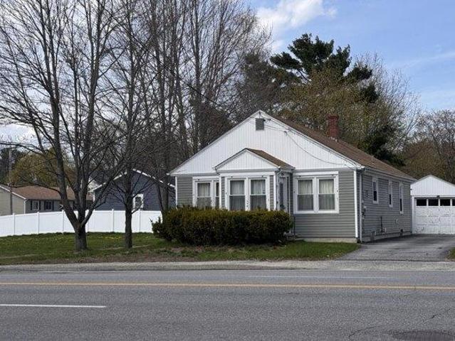3 bedroom, Lewiston ME 04240 102585681