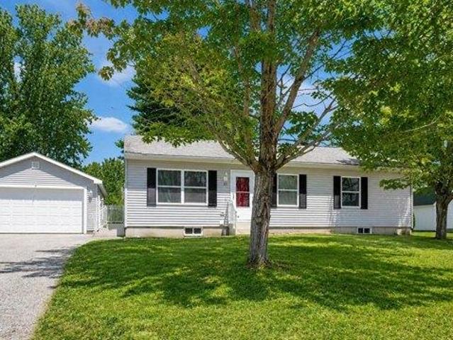 3 bedroom, Lewiston ME 04240 103126133