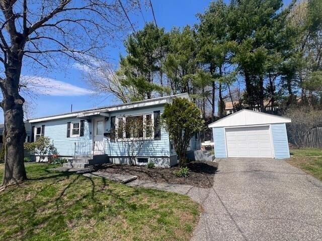 3 bedroom, Lewiston ME 04240 103965645