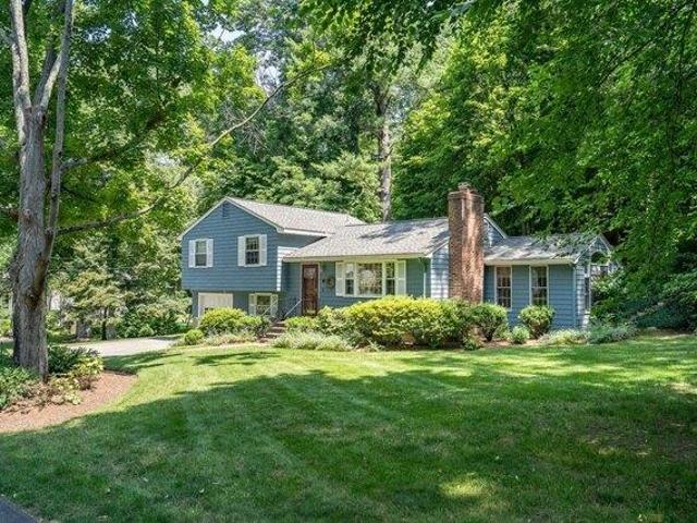 3 bedroom, Lexington MA 02421 104570022