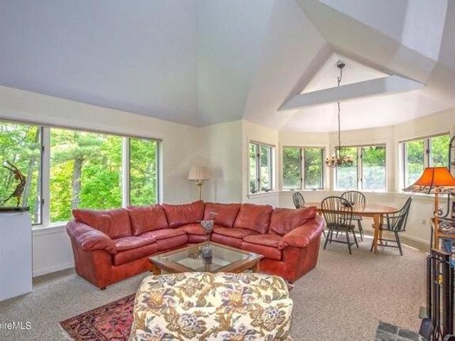 3 bedroom, Lee MA 01238 LS102565063