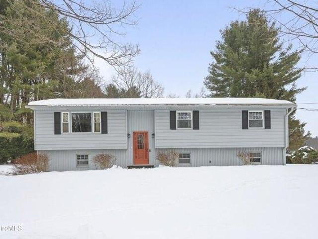 3 bedroom, Lee MA 01238 102443146