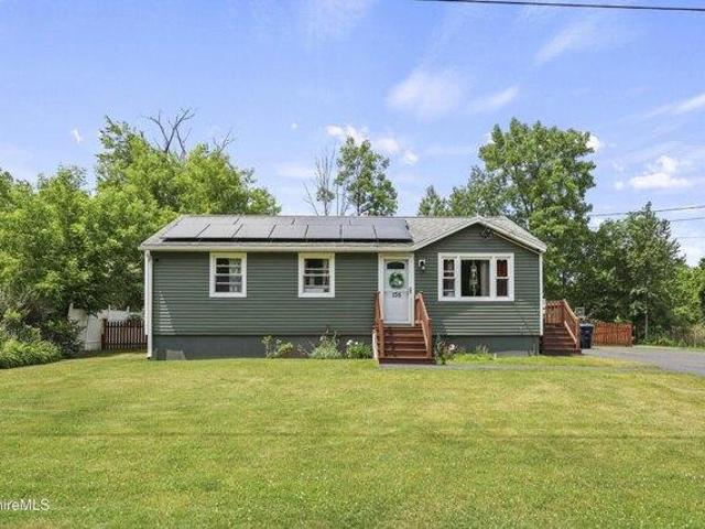 3 bedroom, Lee MA 01238 104264249