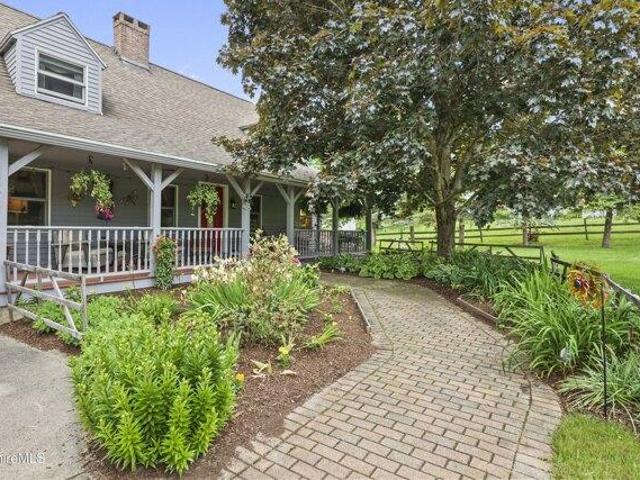 3 bedroom, Lee MA 01238 104332000