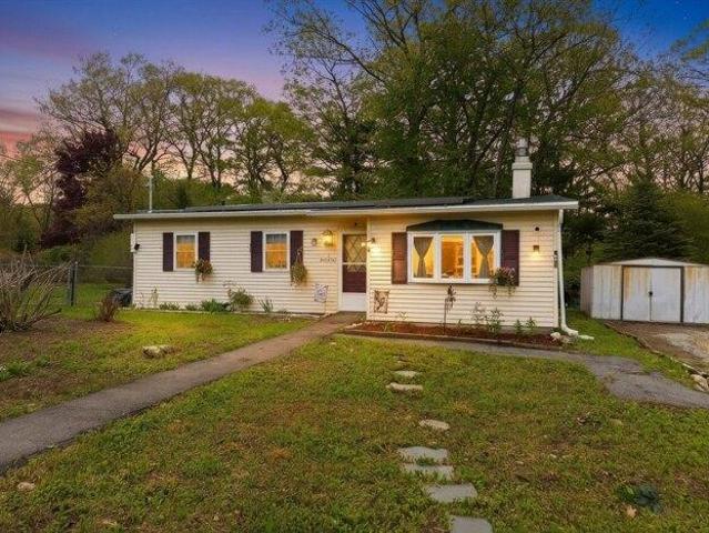 3 bedroom, Leicester MA 01524 LS102828596