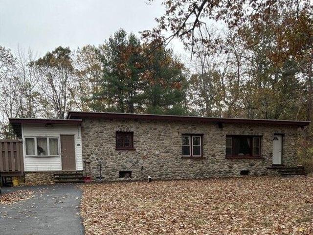 3 bedroom, Leicester MA 01542 LS102961592