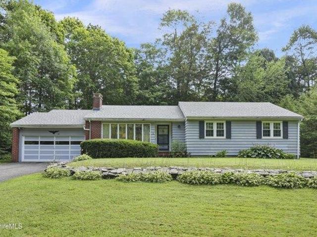 3 bedroom, Lenox MA 01240 105041672