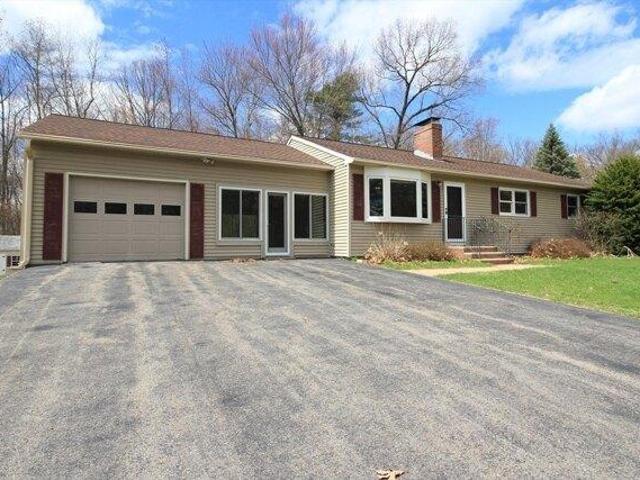 3 bedroom, Leominster MA 01453 102255208