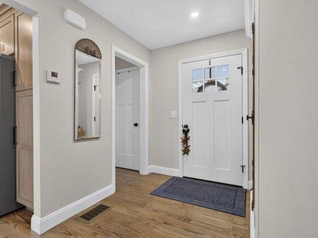3 bedroom, Litchfield NH 03052 105123515