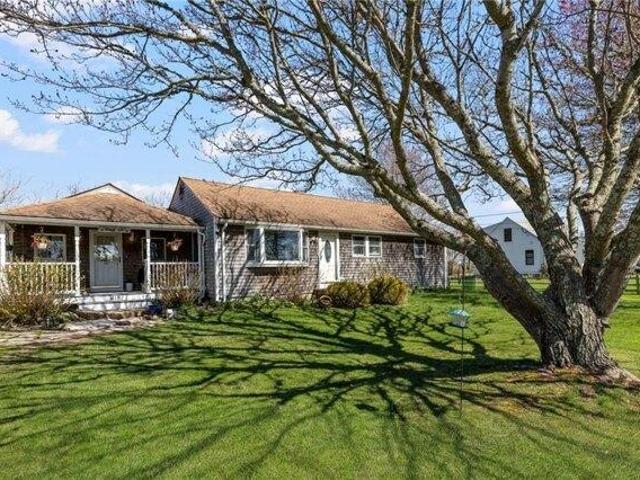 3 bedroom, Little Compton RI 02837 102282273