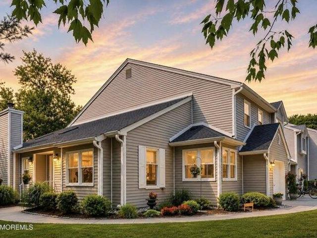 3 bedroom, Little Silver NJ 07739 104852172