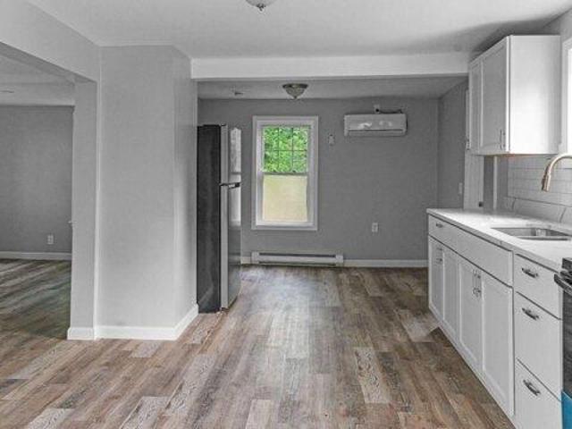 3 bedroom, Livermore Falls ME 04254 104692740