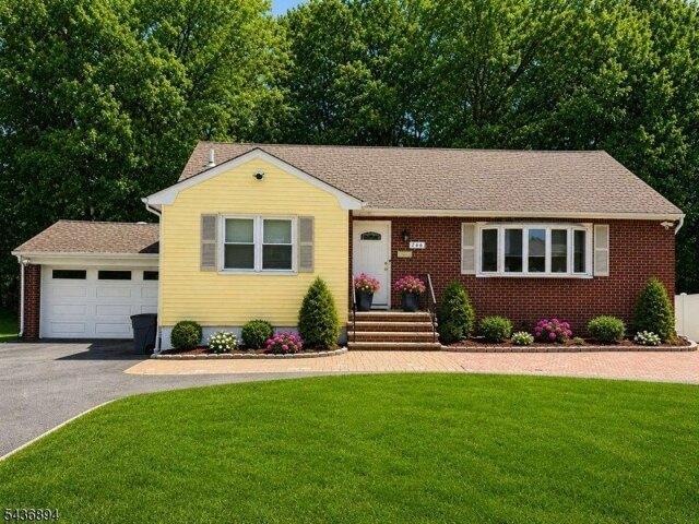 3 bedroom, Livingston NJ 07039 104807950