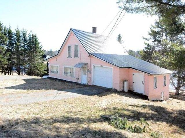 3 bedroom, Limestone ME 04750 103932777