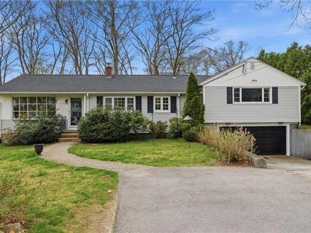 3 bedroom, Lincoln RI 02865 102062248