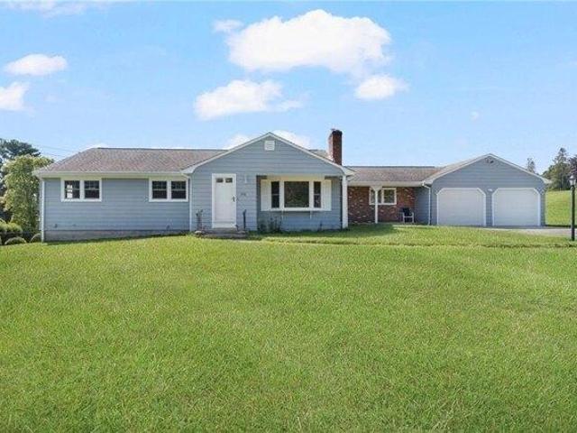3 bedroom, Lincoln RI 02865 104834800