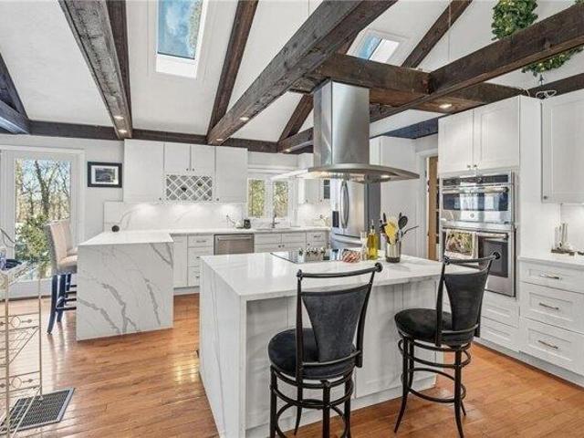 3 bedroom, Lincoln RI 02838 LS102155858