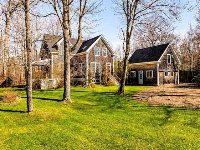 3 bedroom, Lincolnville ME 04849 103070231