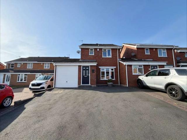 3 Bedroom Link Detached House