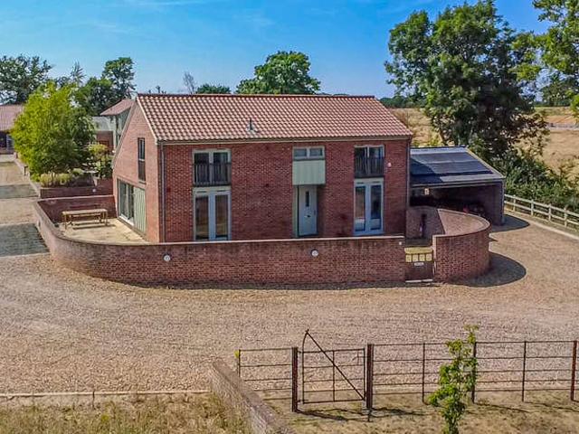 3 Bedroom Link Detached House