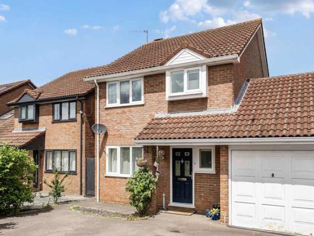 3 Bedroom Link Detached House