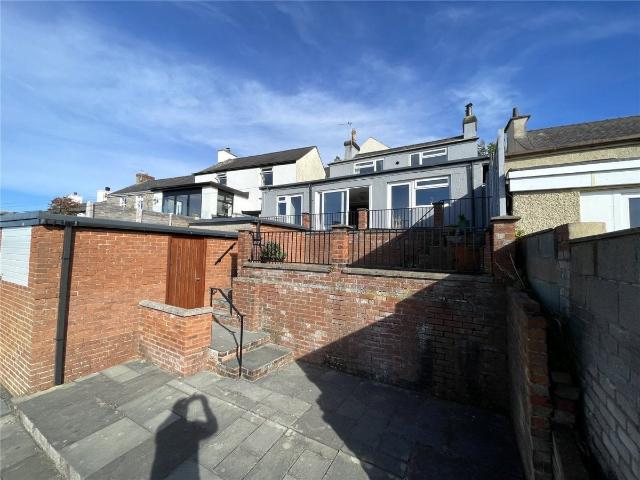 3 bedroom link detached house