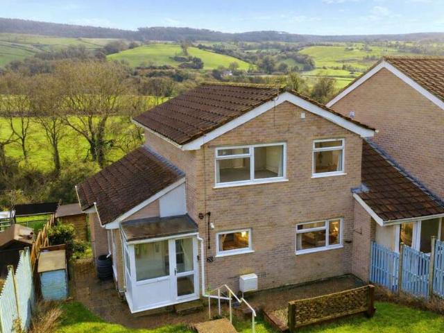 3 Bedroom Link Detached House