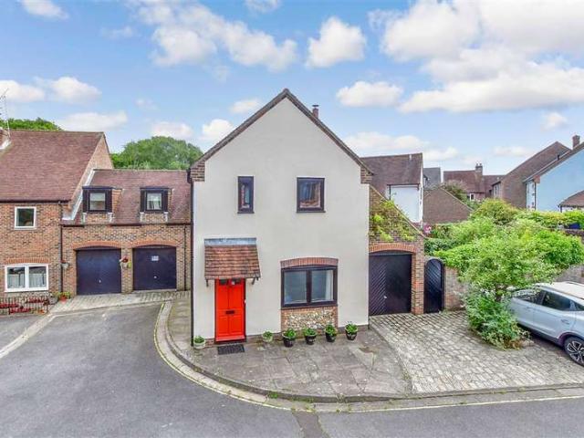 3 Bedroom Link Detached House