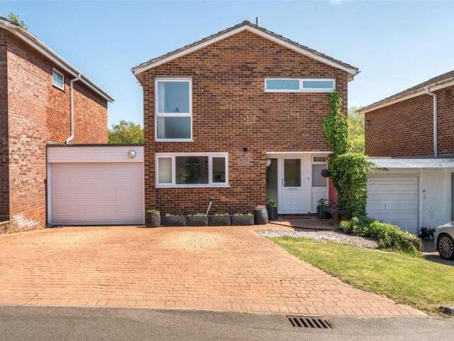 3 Bedroom Link Detached House