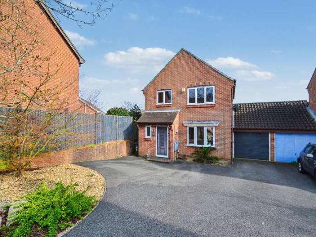 3 Bedroom Link Detached House