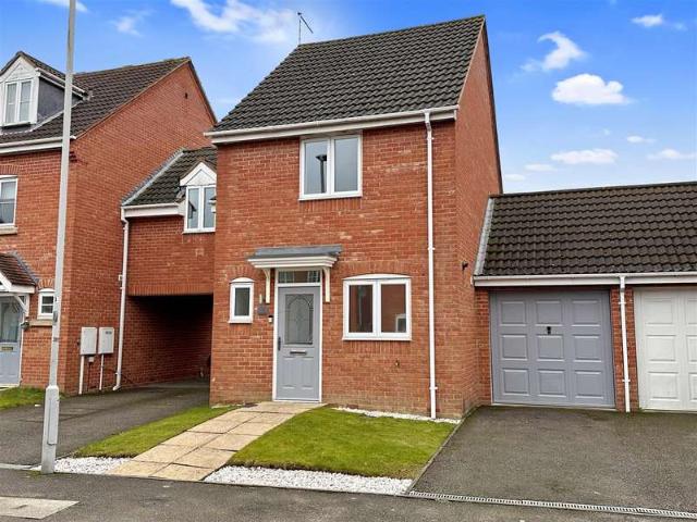 3 Bedroom Link Detached House