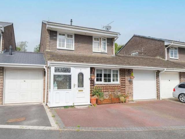 3 Bedroom Link Detached House