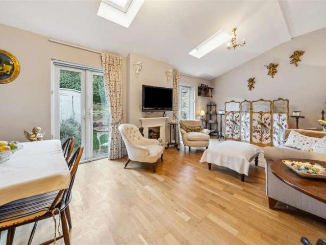 3 Bedroom Link Detached House