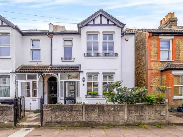 3 Bedroom Link Detached House