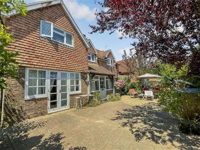 3 Bedroom Link Detached House