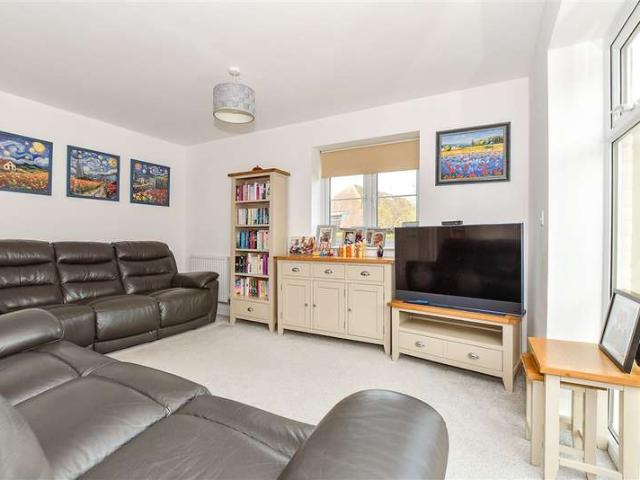3 Bedroom Link Detached House